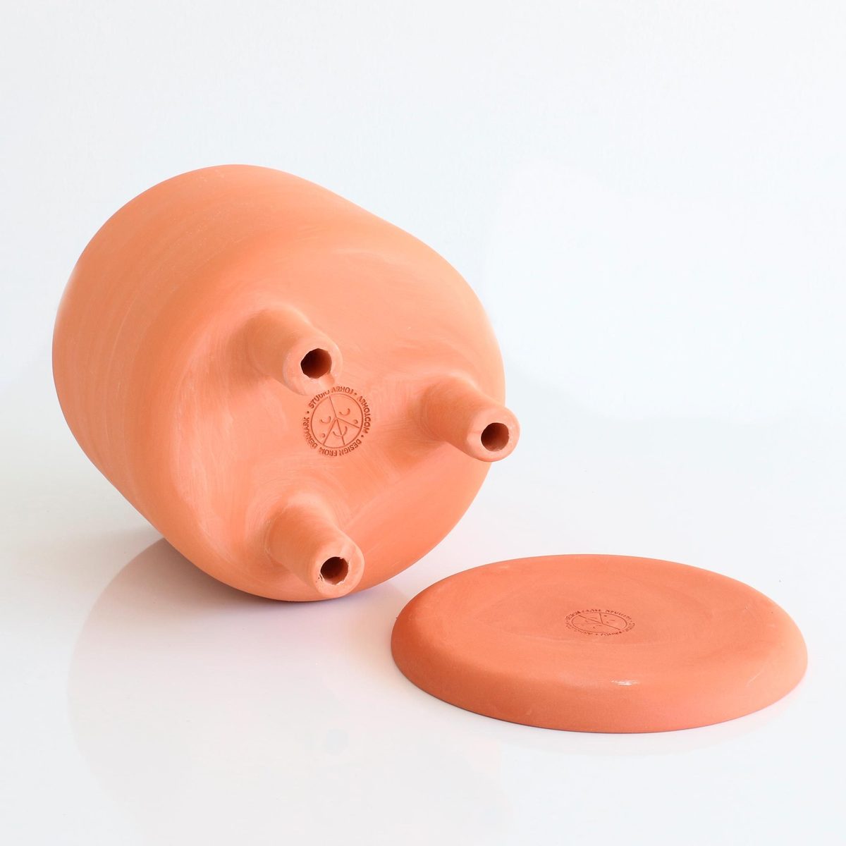 Studio Arhoj big TRI-POT - terracotta | Garmentory