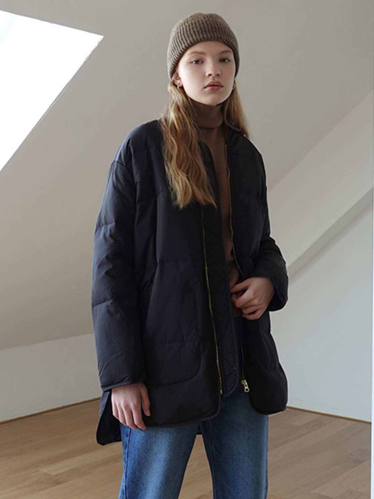 LE Round Neck Slit Duck Down Padding - Black | Garmentory