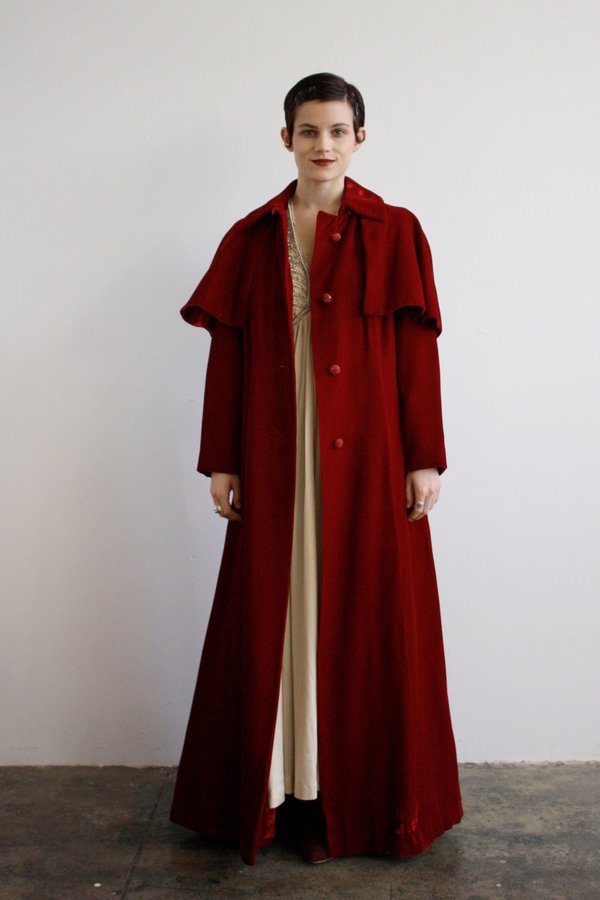 Vintage Myrtle Velvet Caroler's Coat | Garmentory