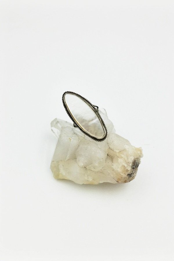 MOP Sideways Ring 7 | Garmentory