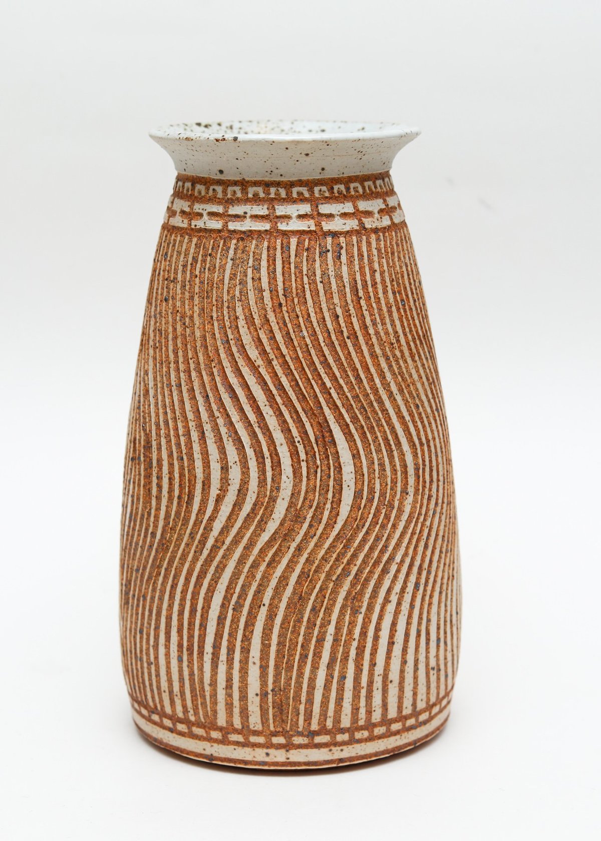 Zoe Dering wavy vertical lines Carved Vase - brown | Garmentory