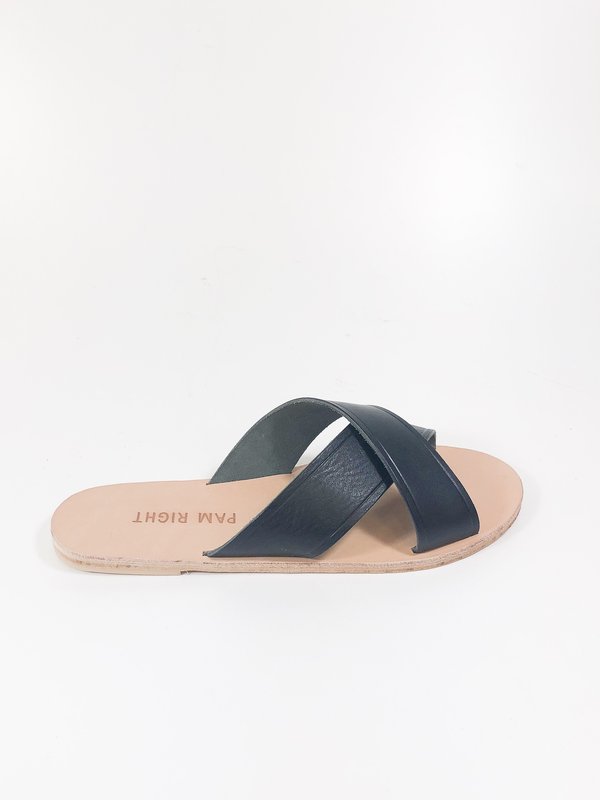 pam left pam right wren slide - black | Garmentory