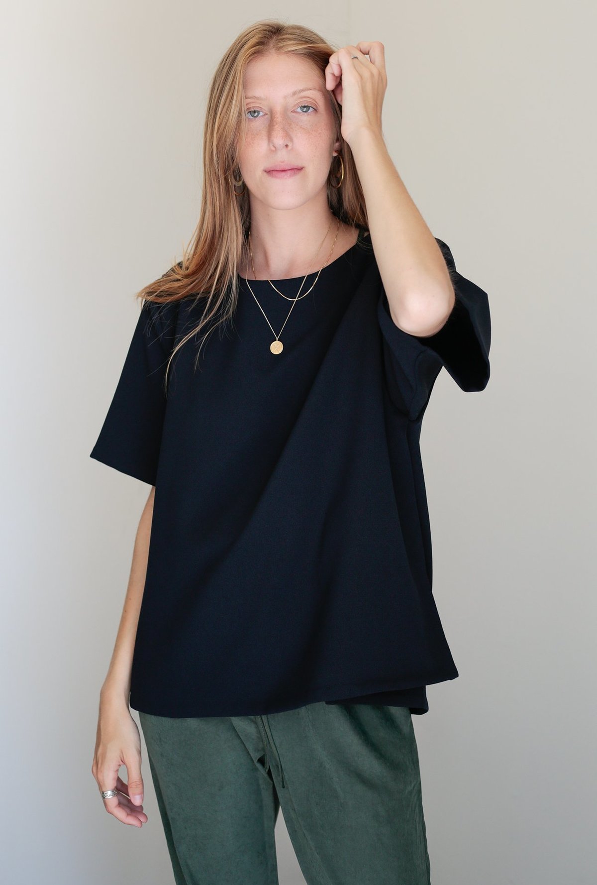 KAAREM Iron Wood Slit Pocket Top - Black Blue | Garmentory