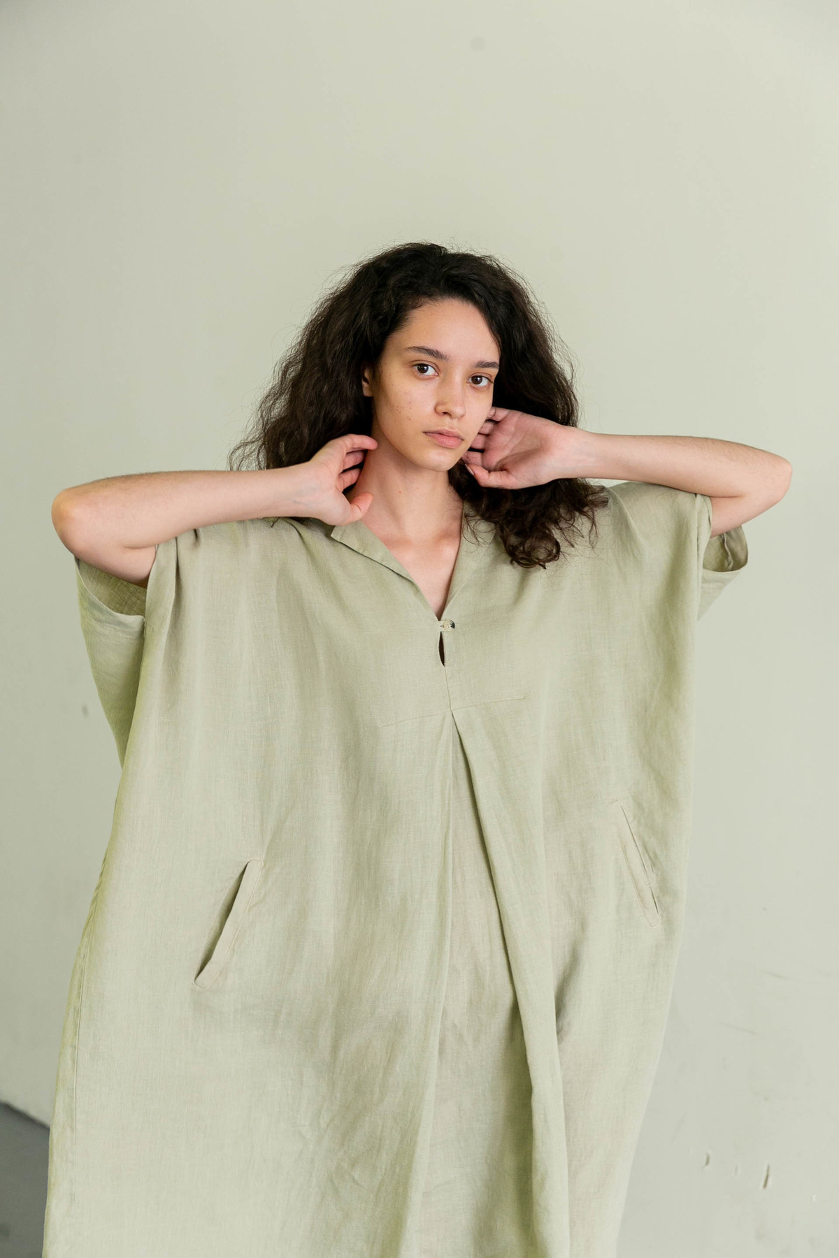 BLACK CRANE KITE DRESS - CEMENT | Garmentory