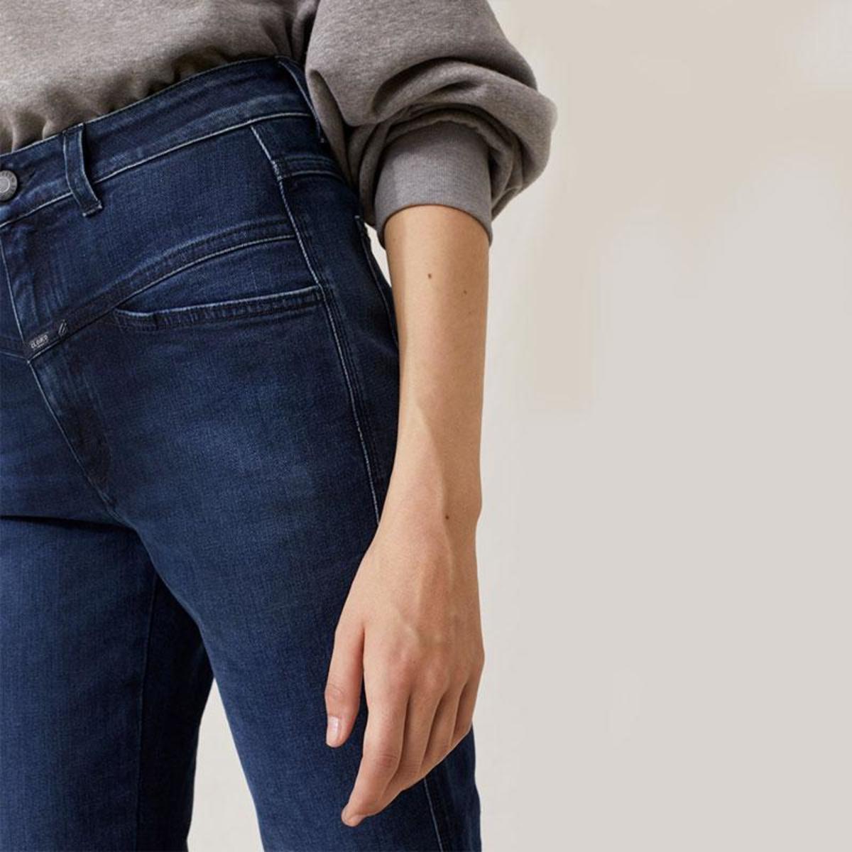 Closed Pedal Pusher Super Stretch Blue Denim - Dark Blue | Garmentory