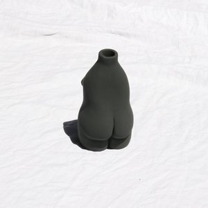 Rachel Saunders Woman Vase | Garmentory