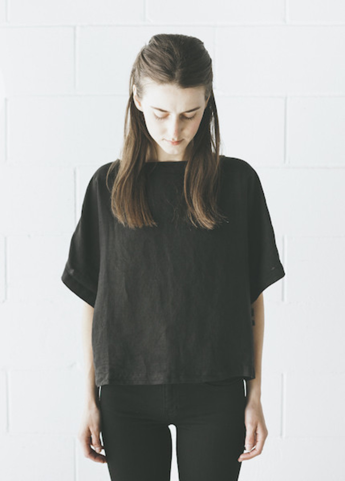 Black Crane - Linen Square Top in Black | Garmentory