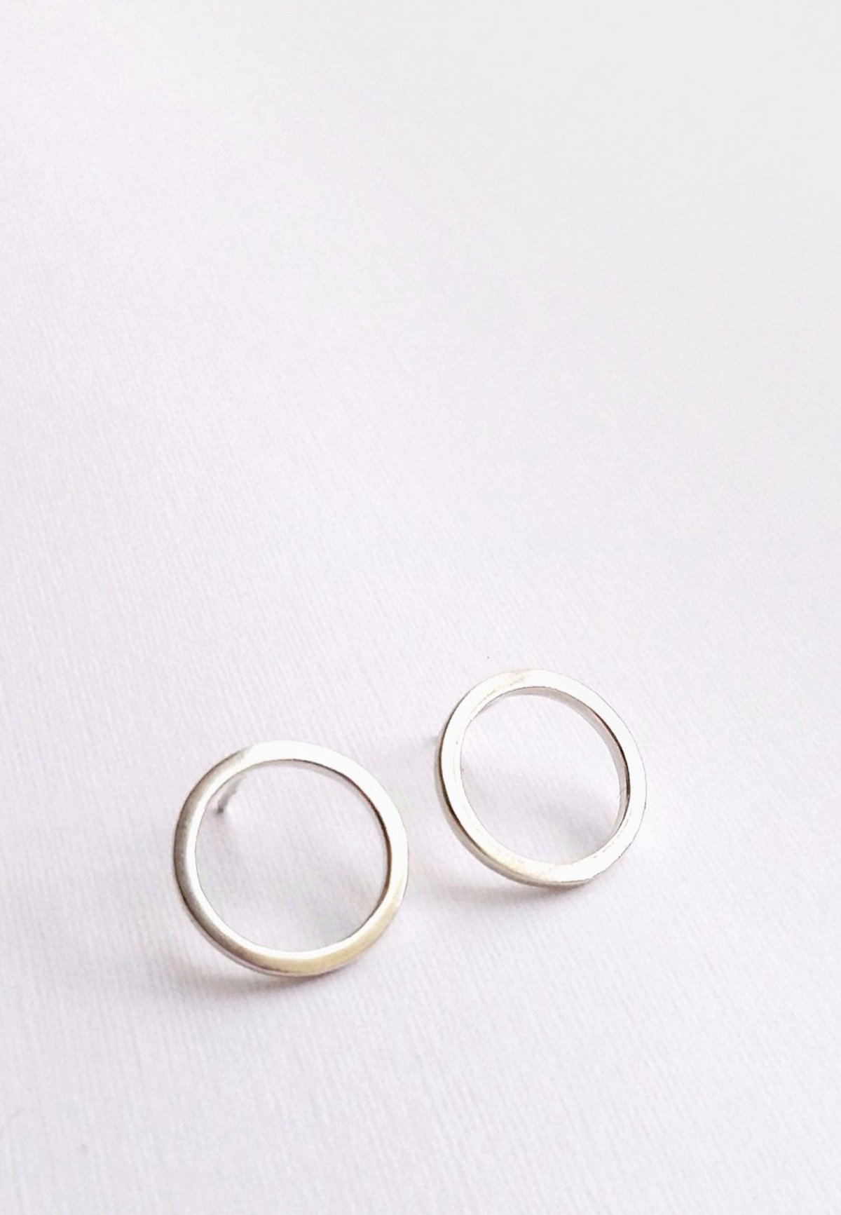Jane Eppstein Small Loop Earrings - sterling silver | Garmentory