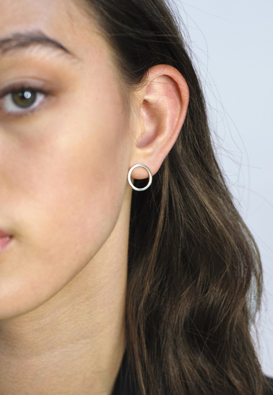 Jane Eppstein Small Loop Earrings - sterling silver | Garmentory