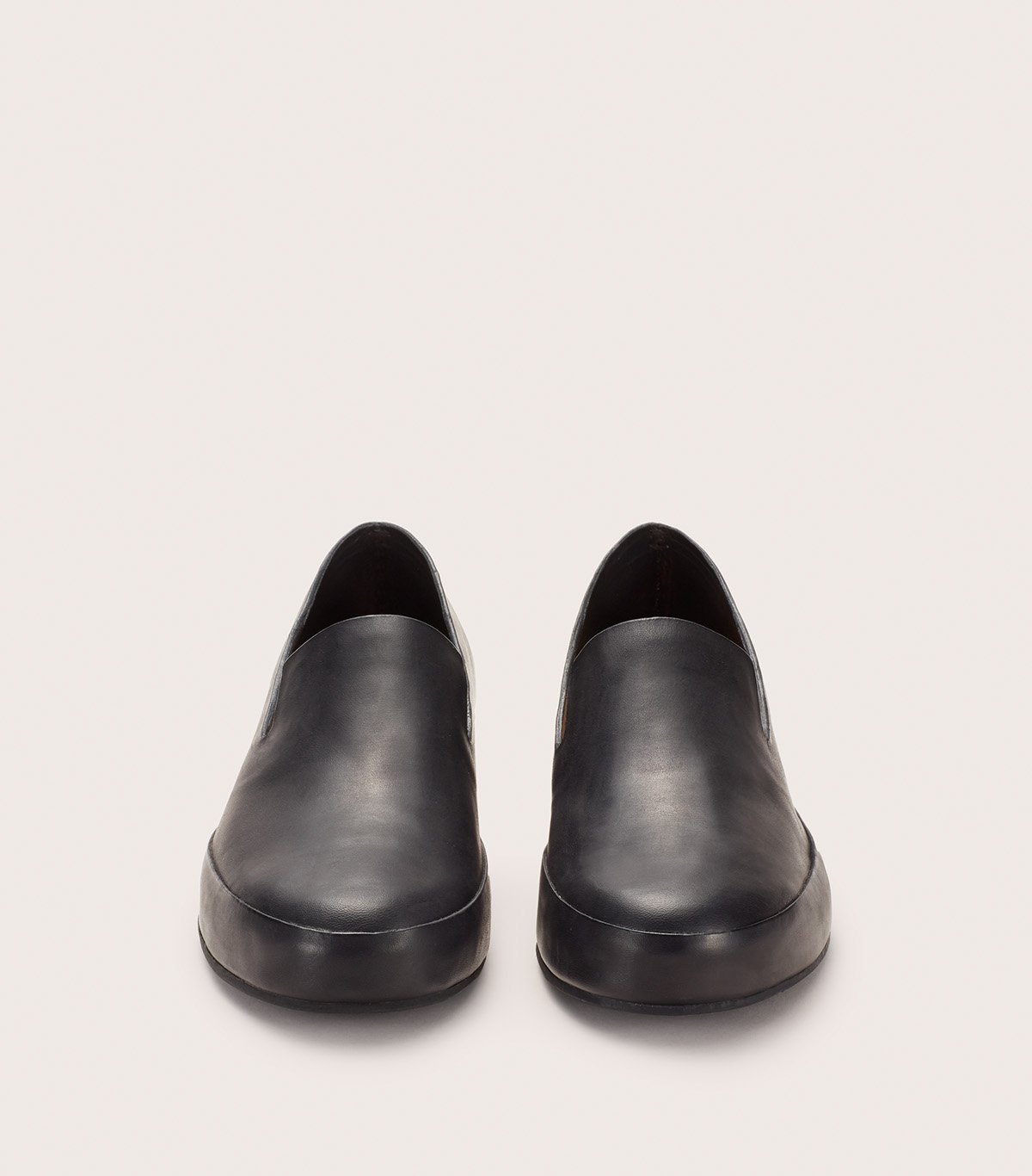 FEIT HAND SEWN SLIPPER RUBBER - black | Garmentory