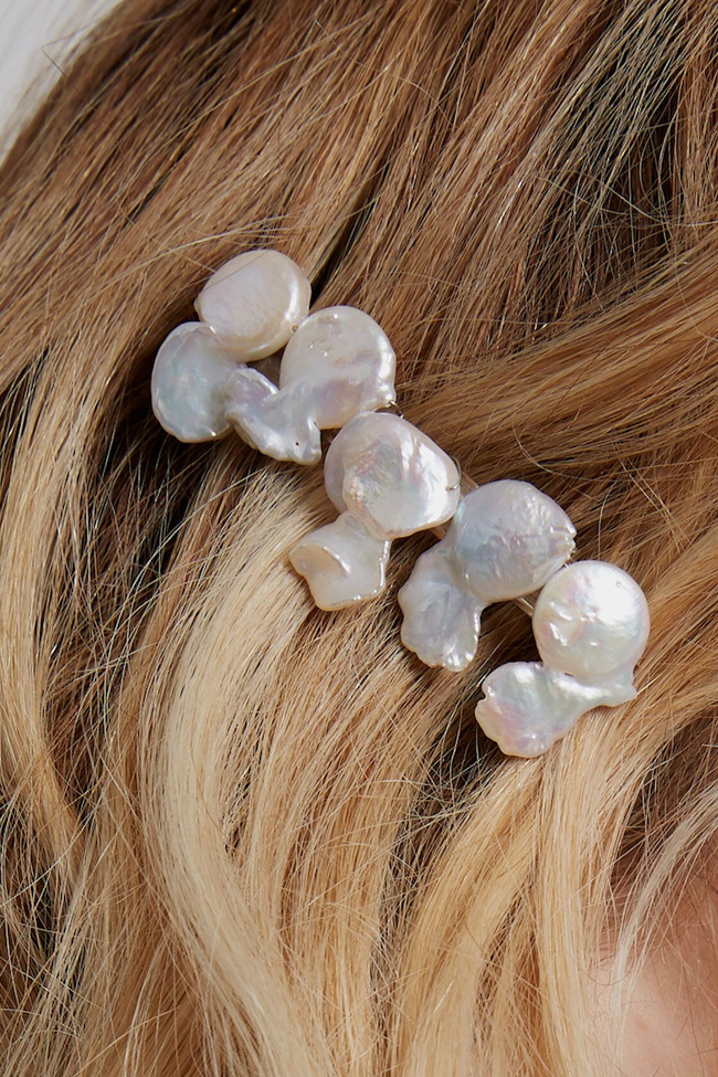 Donni. Flat Baroque Pearl Barrette | Garmentory