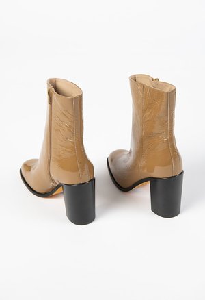 Maryam Nassir Zadeh Mars Boot - Toffee | Garmentory