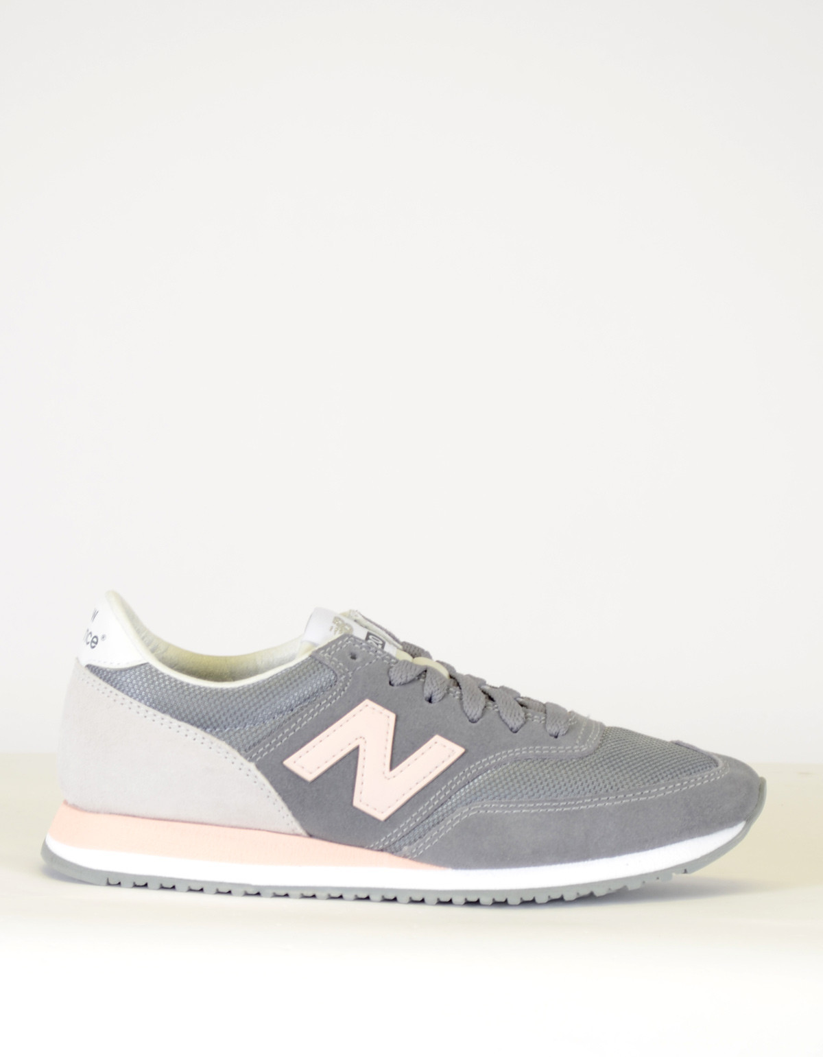 New Balance 620