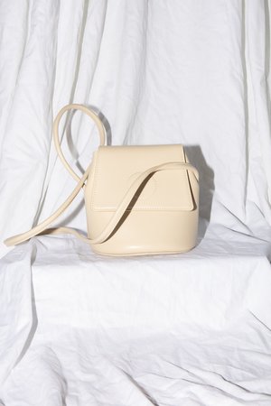 Modern Weaving Petite Trapeze Bucket - Putty | Garmentory