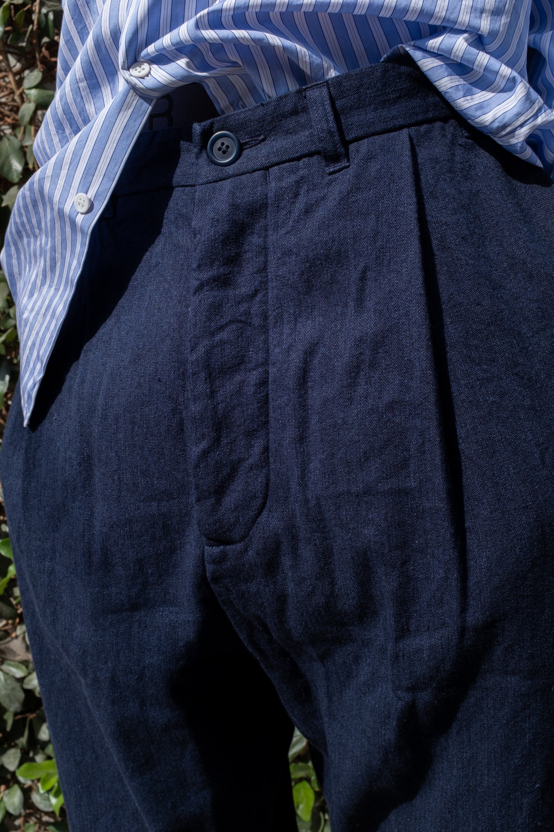 Casey Casey Wool Linen Basic Pleated Court Pant - Navy | Garmentory