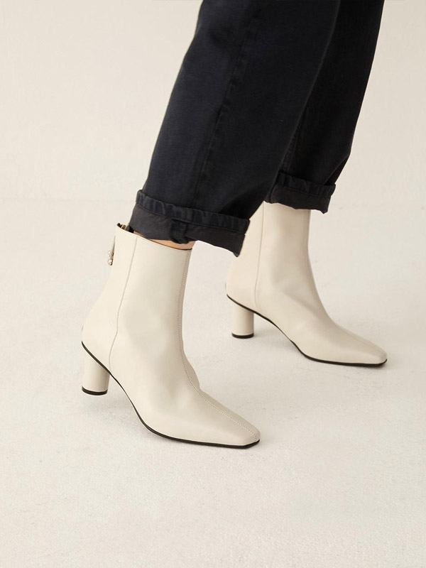 CHIELEI|^|Slash Boots C8F10Be | Garmentory