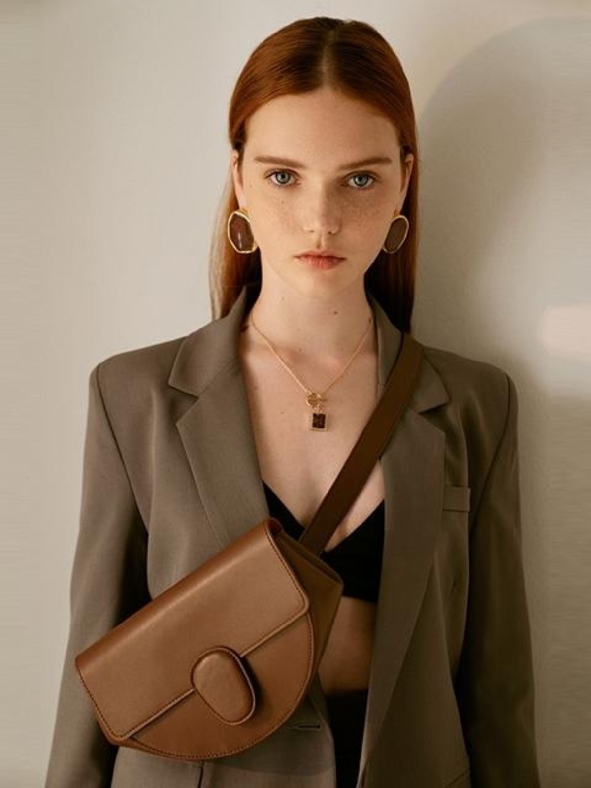 Hiems Cor Shoulder Bag - Brown Brick/Pink | Garmentory