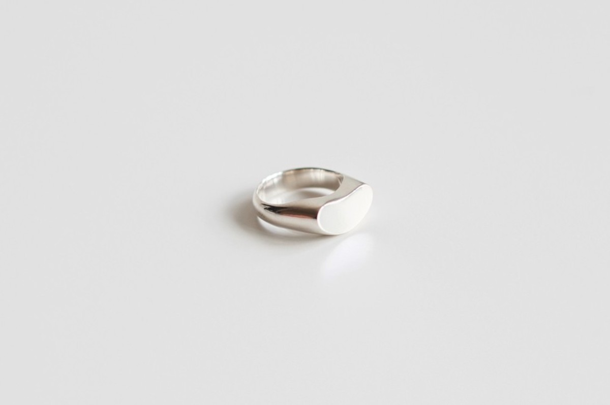 Muraco Wolfe Kidney Signet Ring | Garmentory