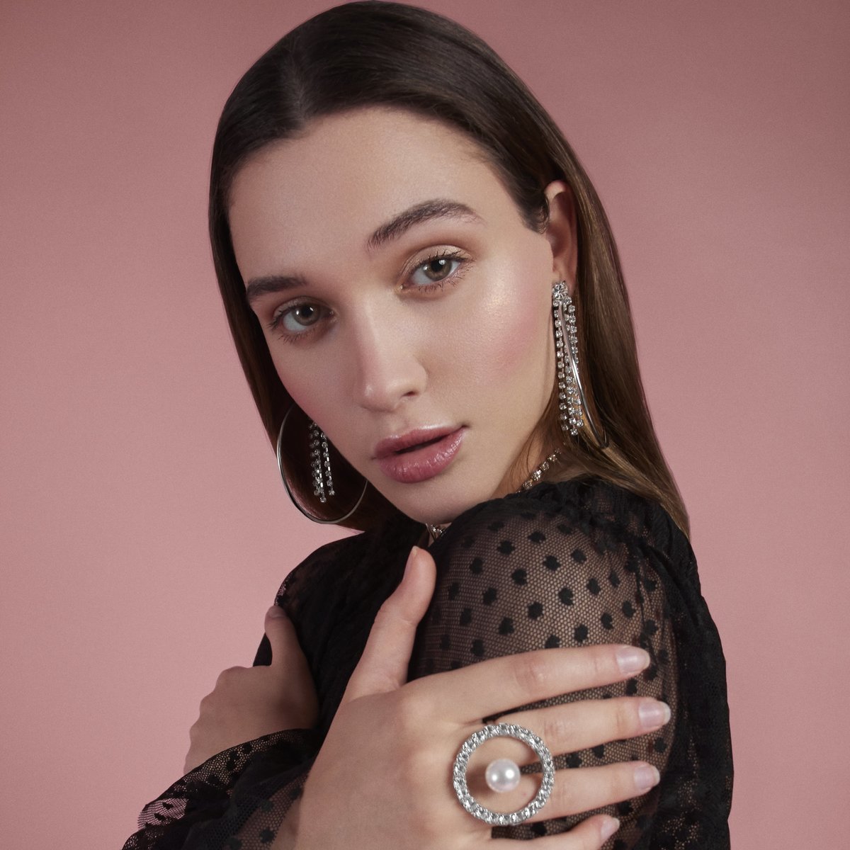 Joomi Lim Double Finger Crystal Hoop Ring With Pearl Center - Rhodium ...