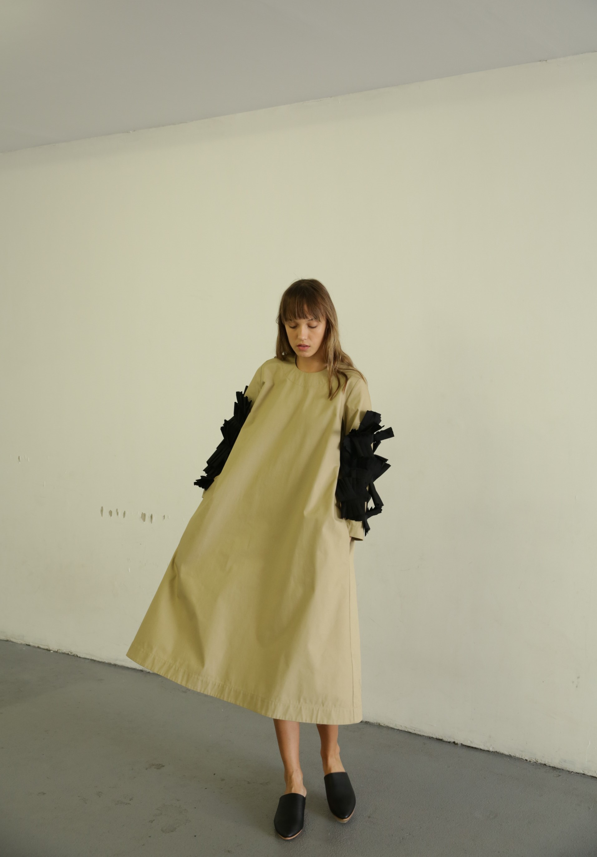 Nancy Stella Soto Lsd With Pleats - Khaki | Garmentory