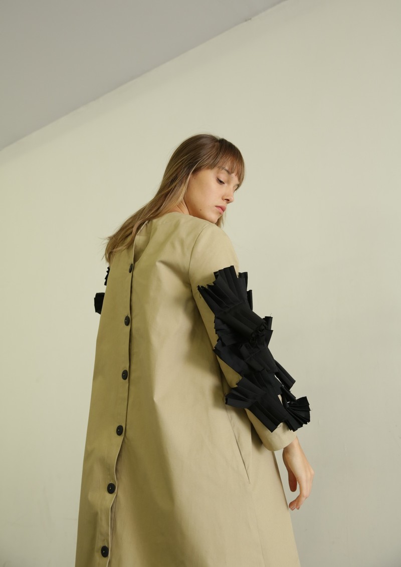 Nancy Stella Soto Lsd With Pleats - Khaki | Garmentory