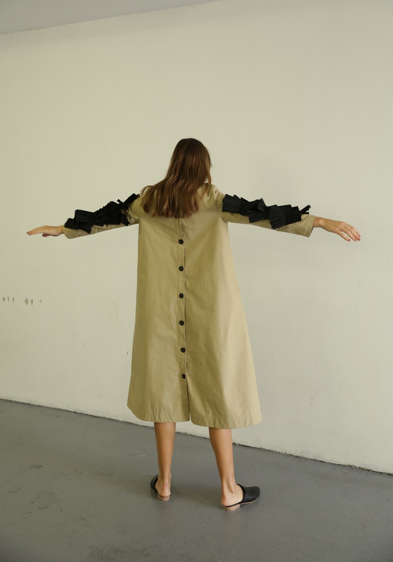 Nancy Stella Soto Lsd With Pleats - Khaki | Garmentory