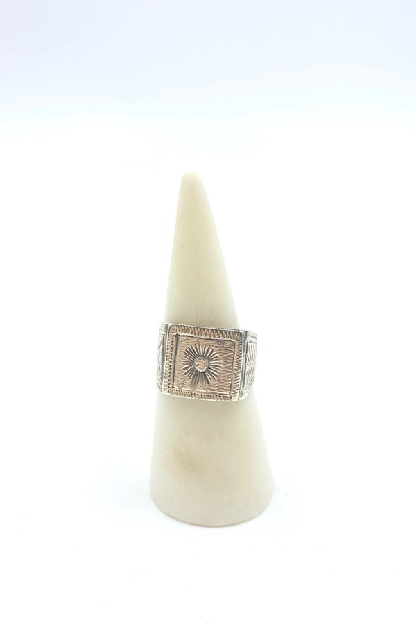 Vintage Ryan Signet Ring - SILVER | Garmentory