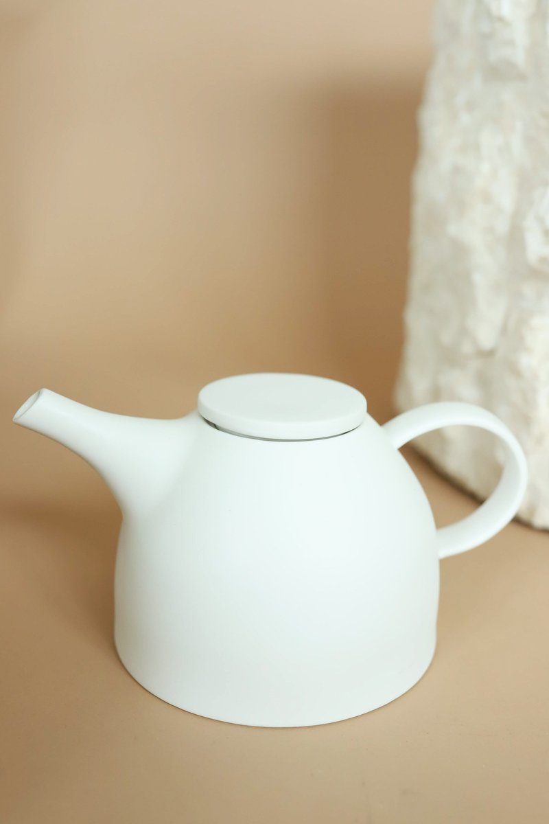 Urban Nature Culture Amsterdam Urban Clay Tea Pot - white | Garmentory