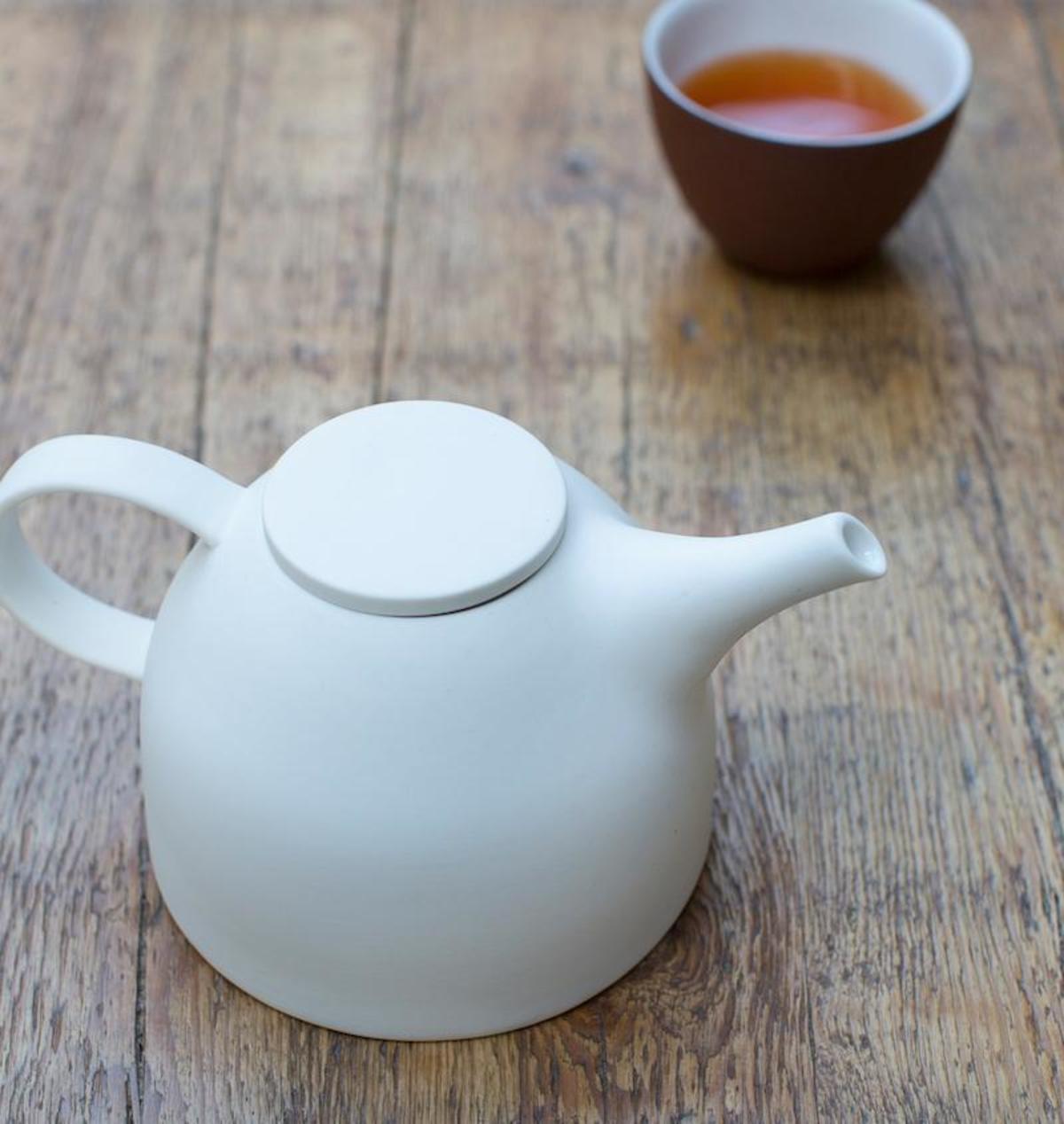 Urban Nature Culture Amsterdam Urban Clay Tea Pot - white | Garmentory