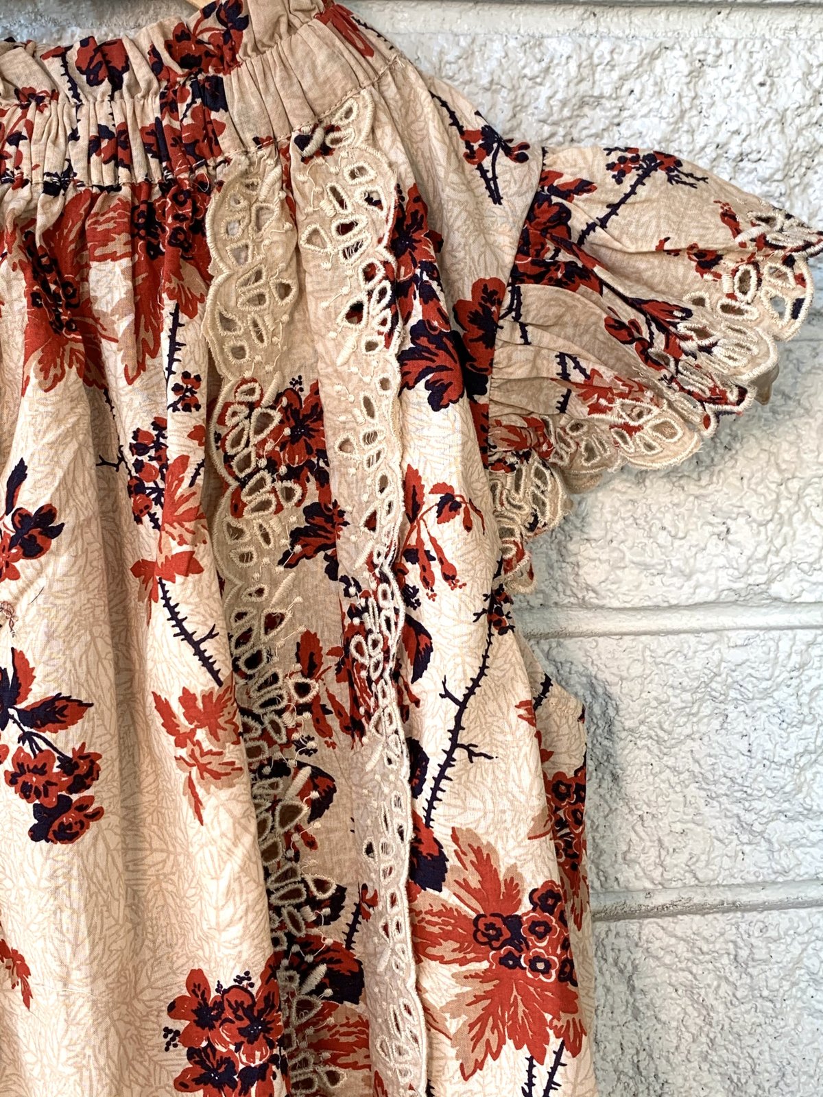 Sea NY THEA FLUTTER TOP - sand | Garmentory