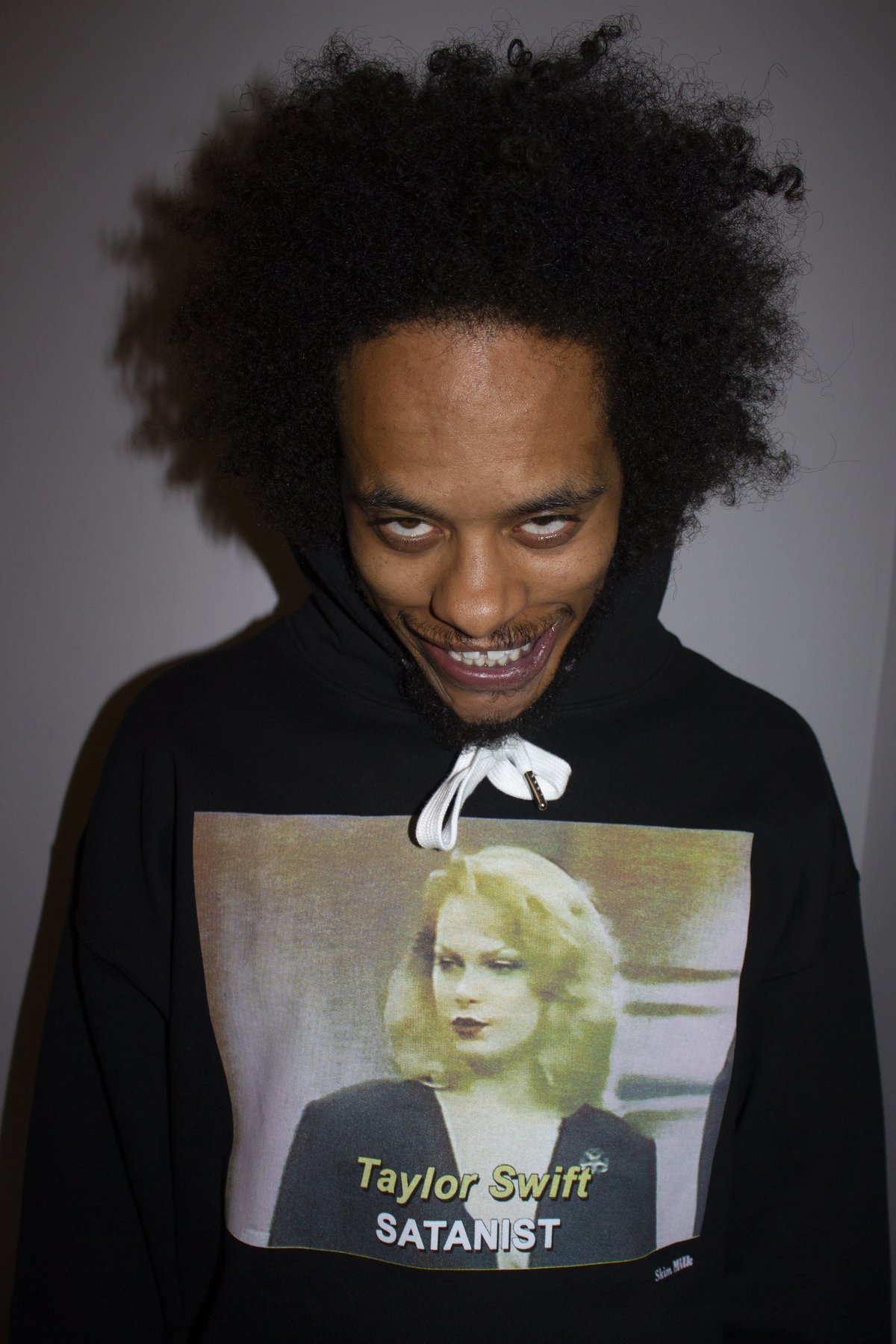 Skim Milk TAYLOR SWIFT(SATANIST) sweater - Black | Garmentory