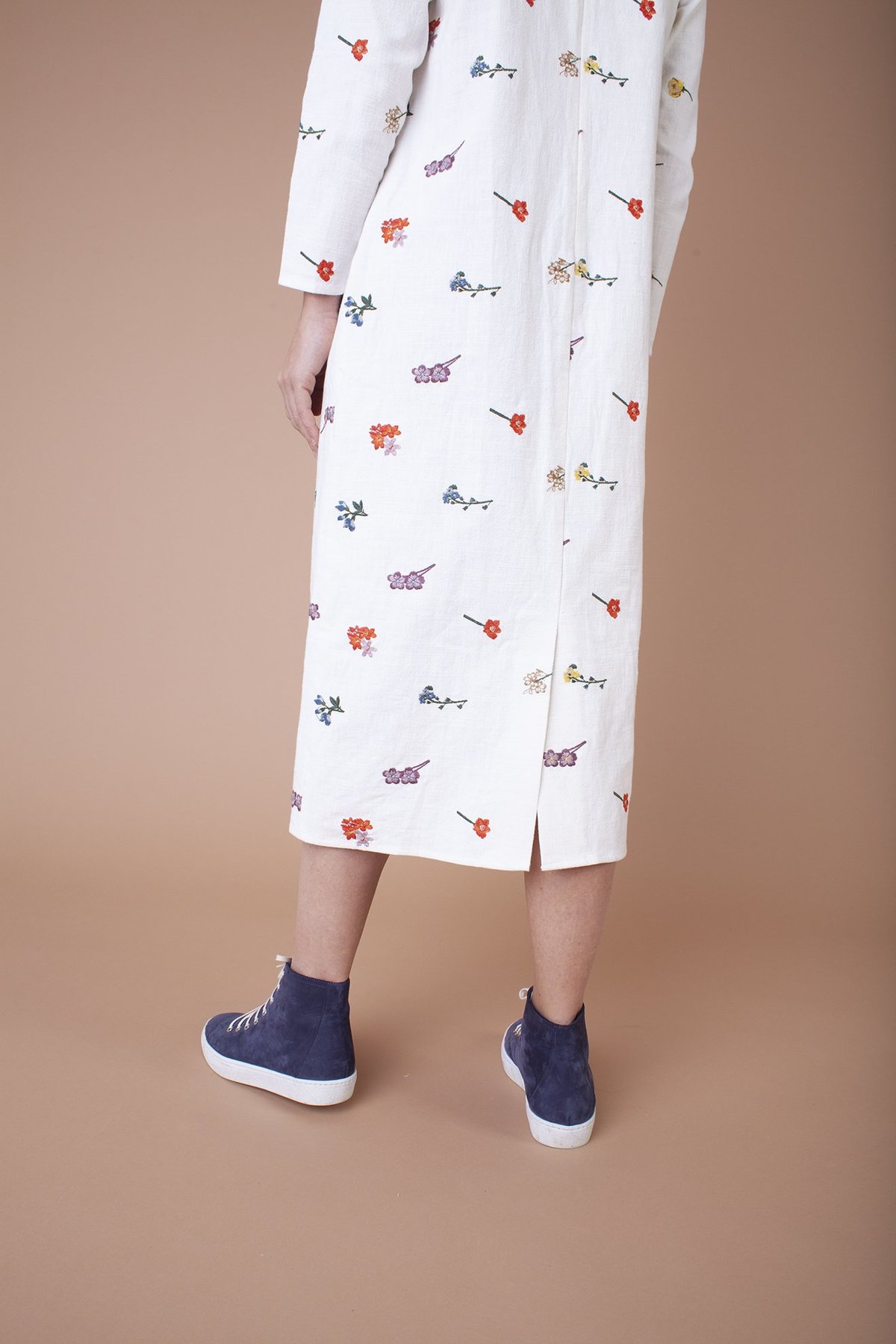 Meadows Lotus Dress - Embroidered Floral | Garmentory