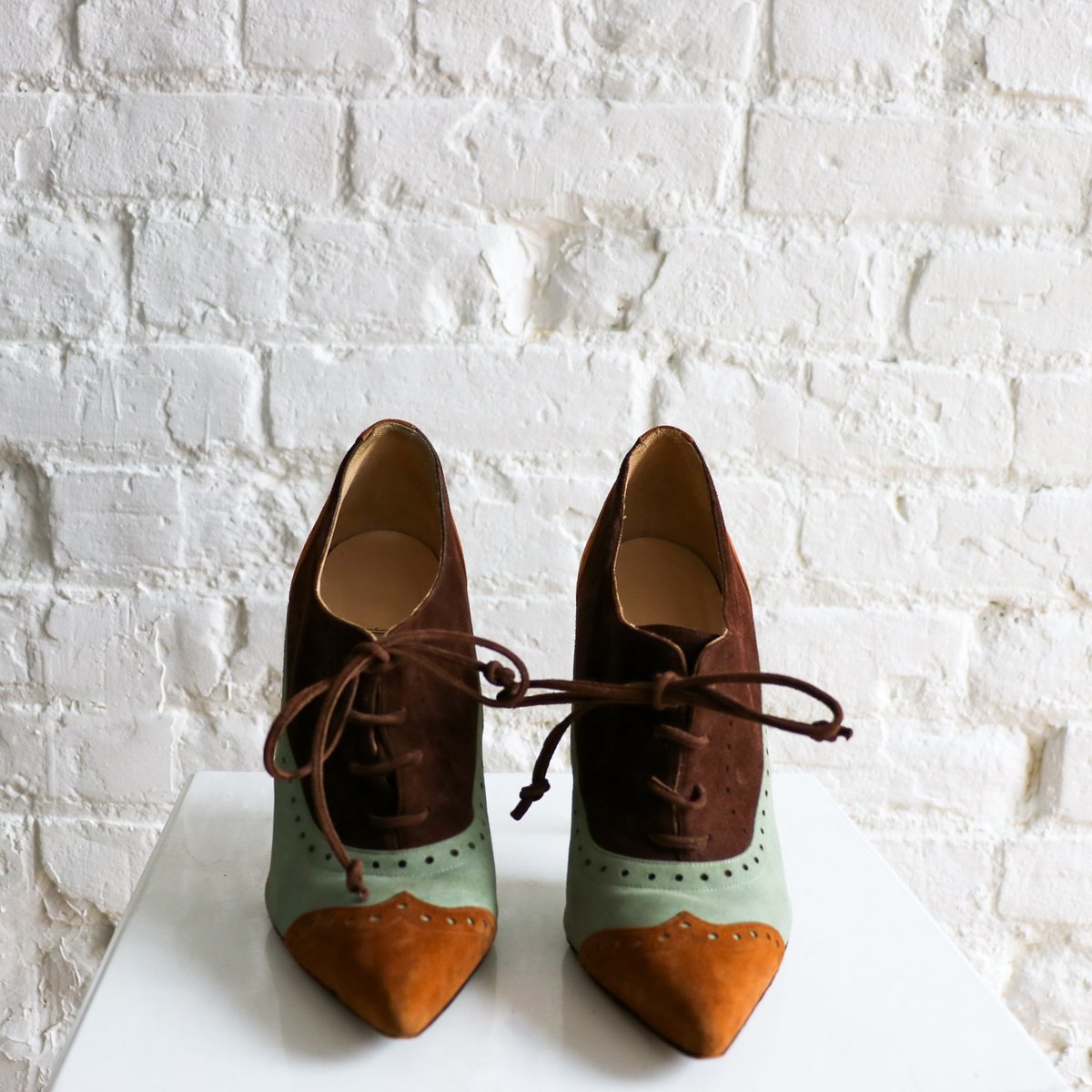[Pre-loved] Manolo Blahnik Colorblock Oxford Pump - Brown/Pistachio ...