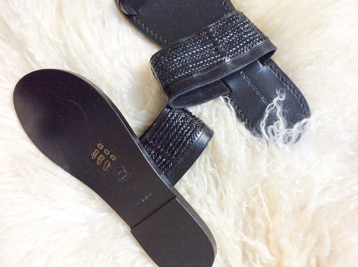 [Pre-loved] Mare Di Latte Leather Sandals - Black | Garmentory