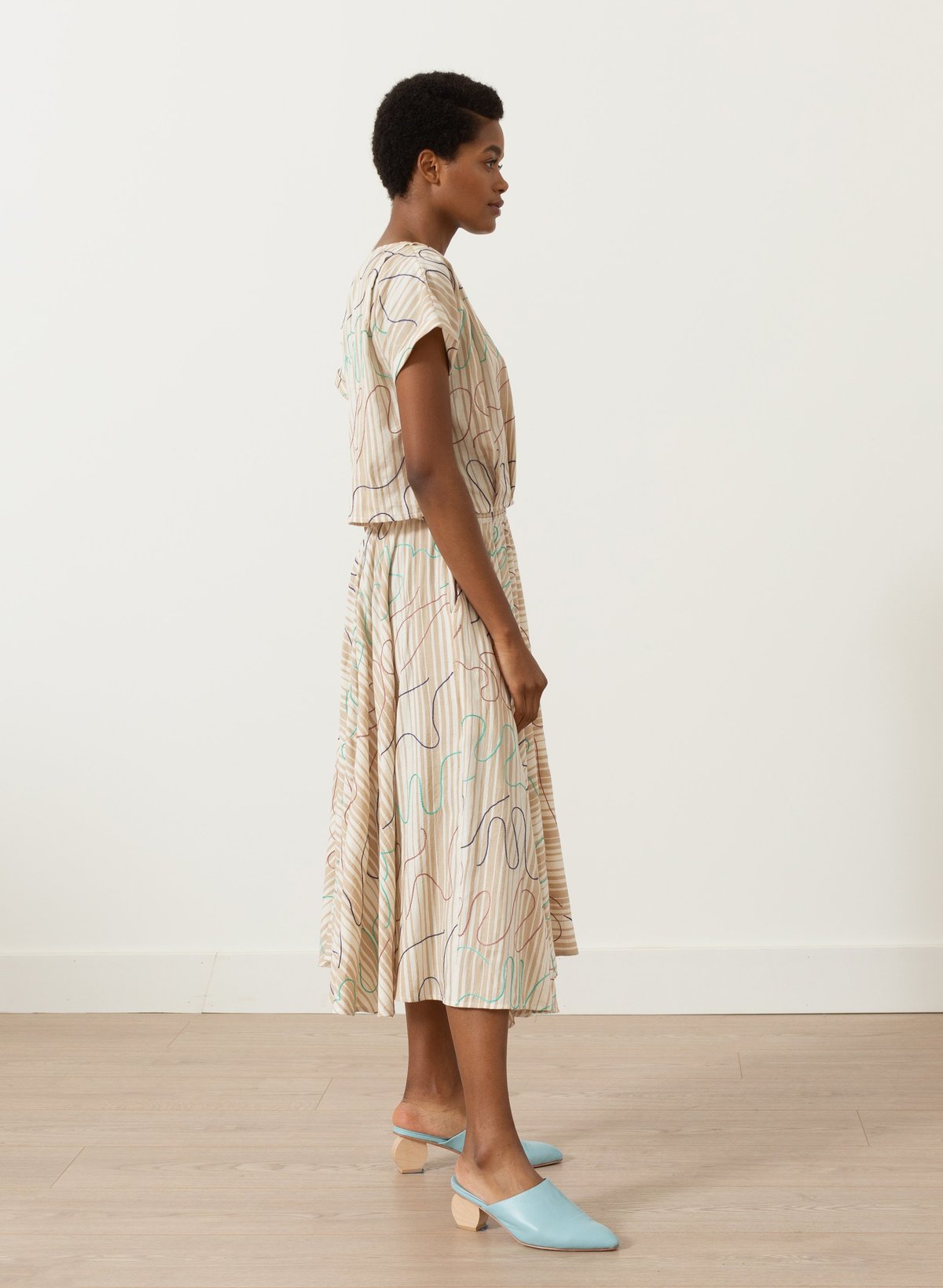 Seek Collective Maggie Top - chant embroidery | Garmentory