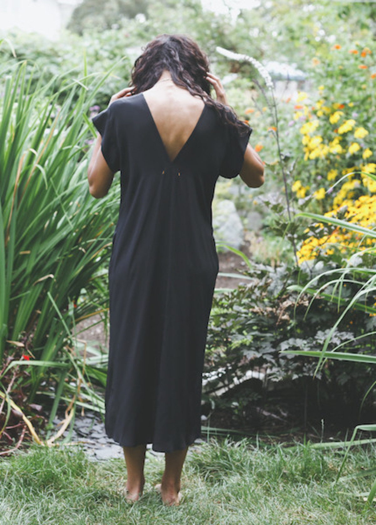 Esby Apparel - Banks Silk Kimono Dress in Black | Garmentory