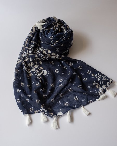 Scarves from Indie Boutiques | Garmentory