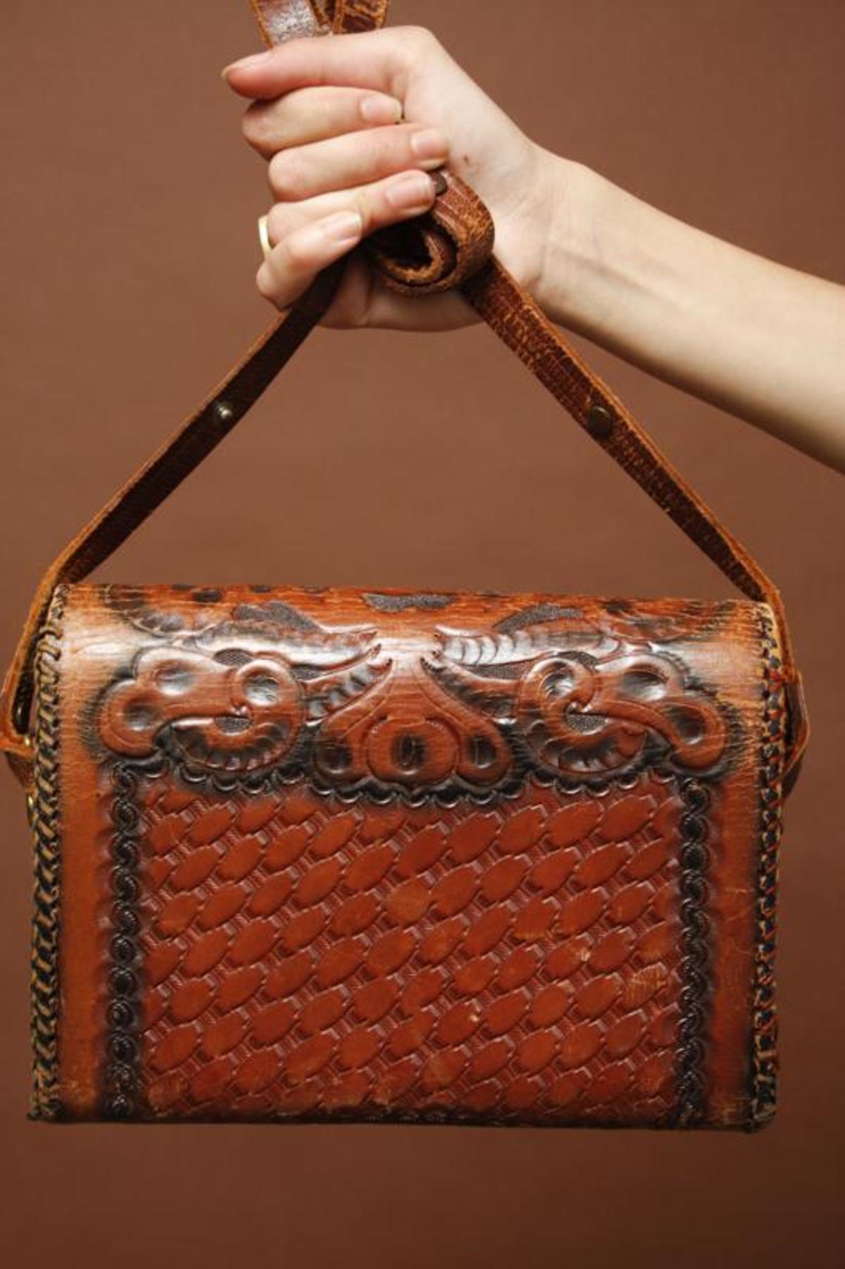 VINTAGE 70’S TOOLED PURSE | Garmentory