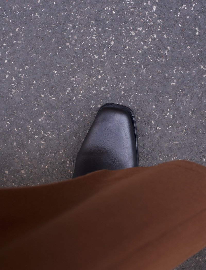 Anne Thomas Simon Boots Calf - Black | Garmentory