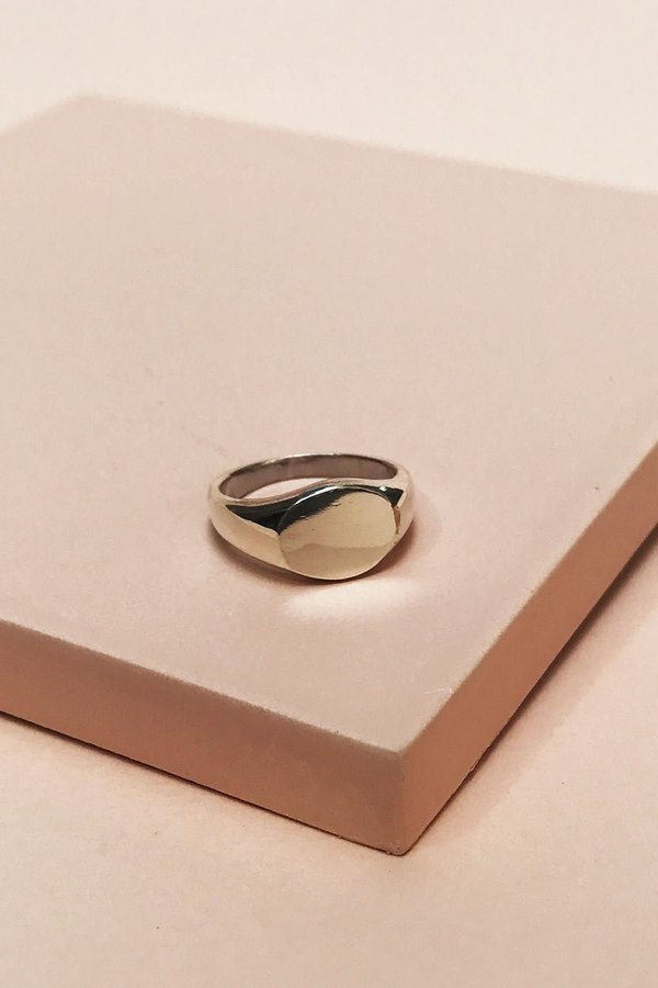 Tarin Thomas Arthur Signet Ring - Silver | Garmentory