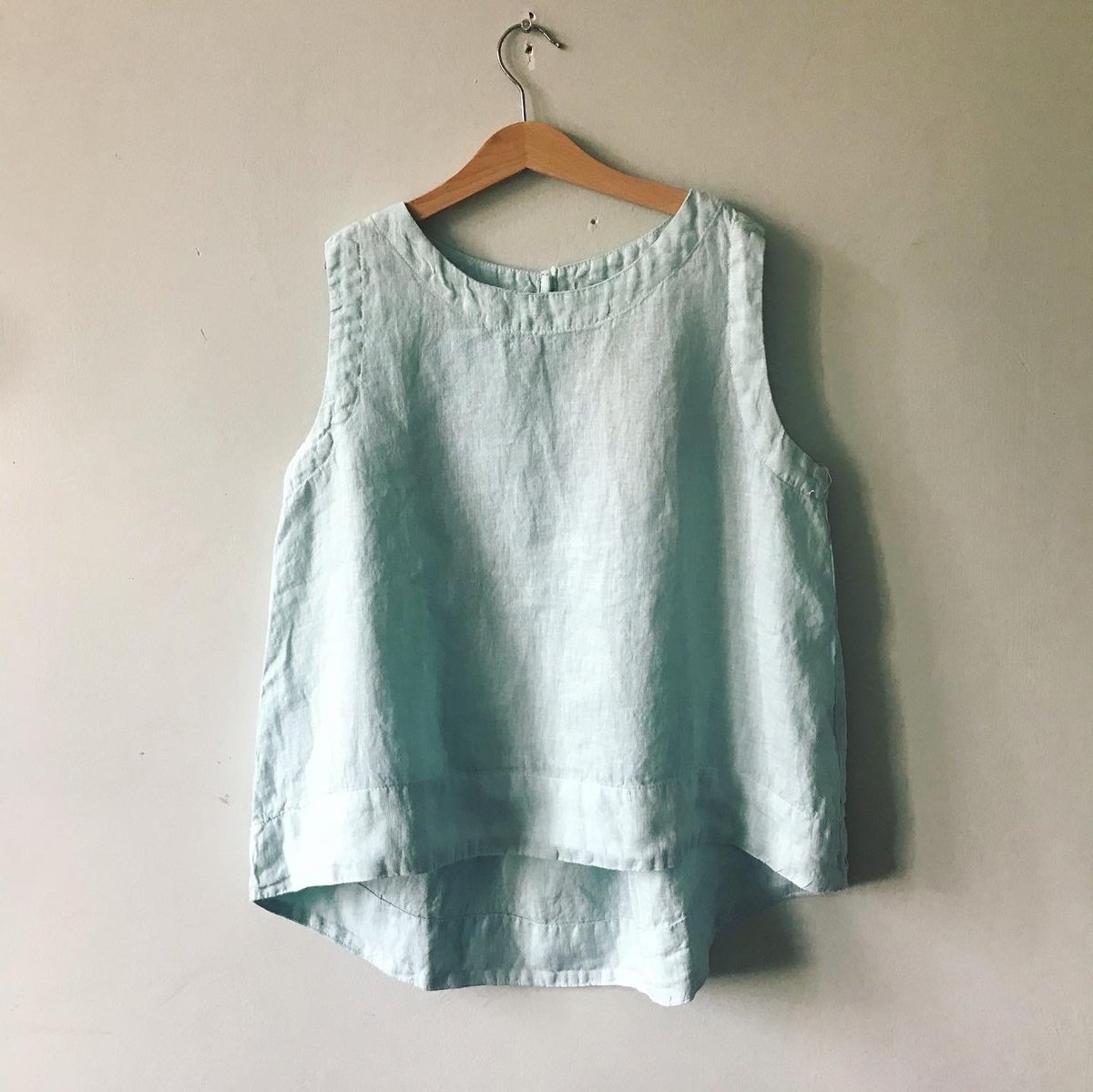 cut-loose Hanky Linen Hi-Lo Tank - Crystal | Garmentory