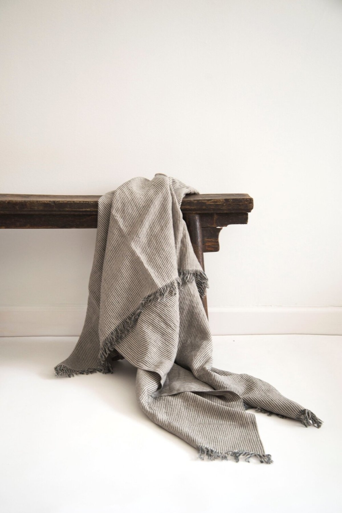 STUDIO MINIMALE Anna Linen Blanket - Natural | Garmentory