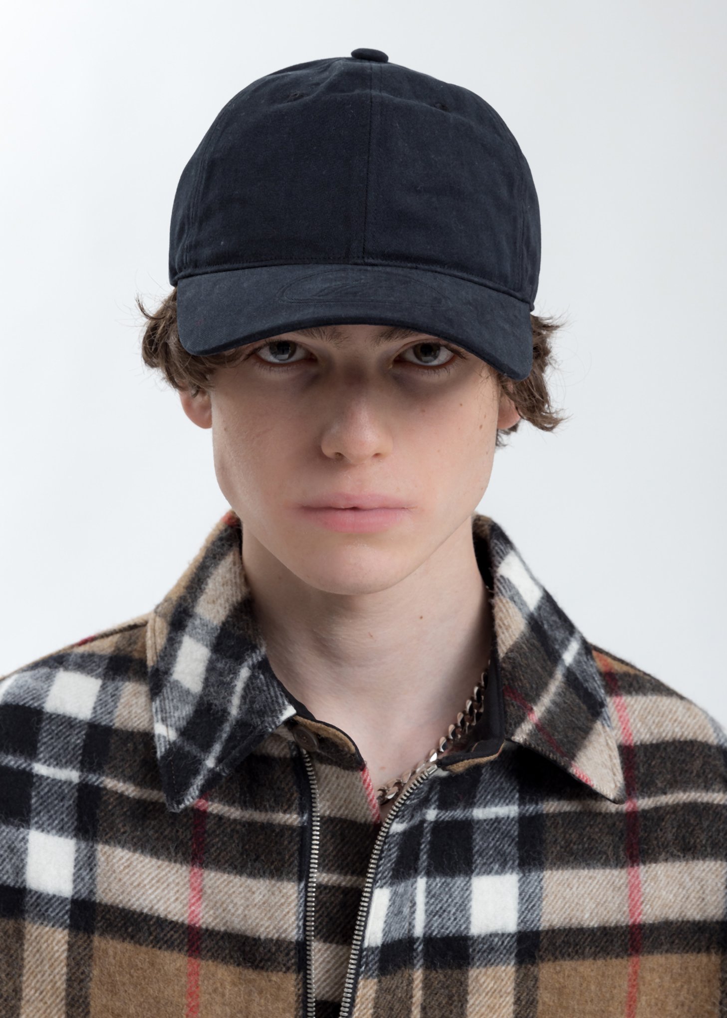 we11done WD Embossed Logo Cap - Black | Garmentory