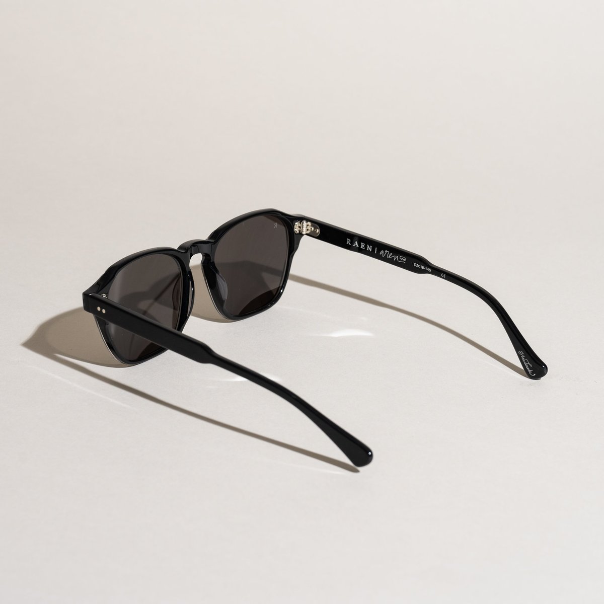 Raen Aren 53 Sunglasses - Crystal Black | Garmentory