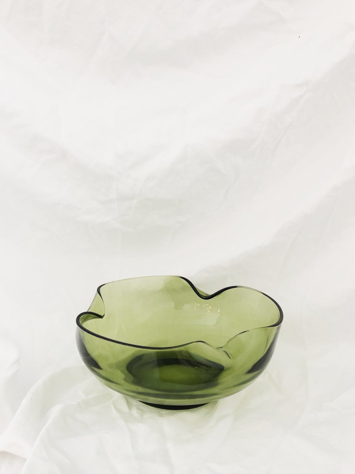 Vintage Pinched Glass Bowl | Garmentory