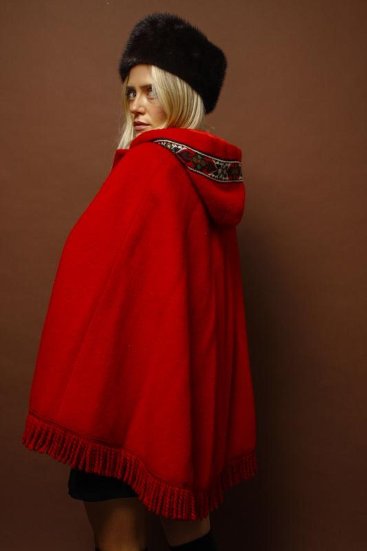 VINTAGE NORWEGIAN CAPE - RED | Garmentory