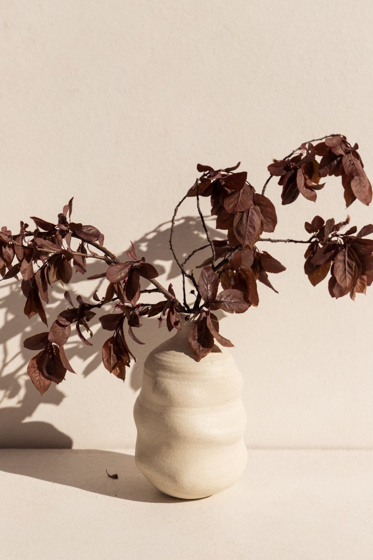 Eun Ceramics Curved Vase Large | Garmentory