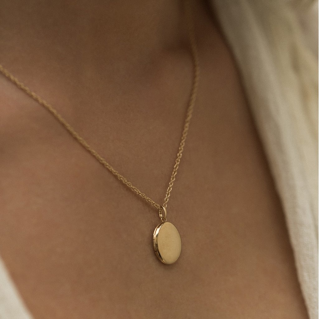 Leah Alexandra Classic Oval Locket GF 18" Chain | Garmentory