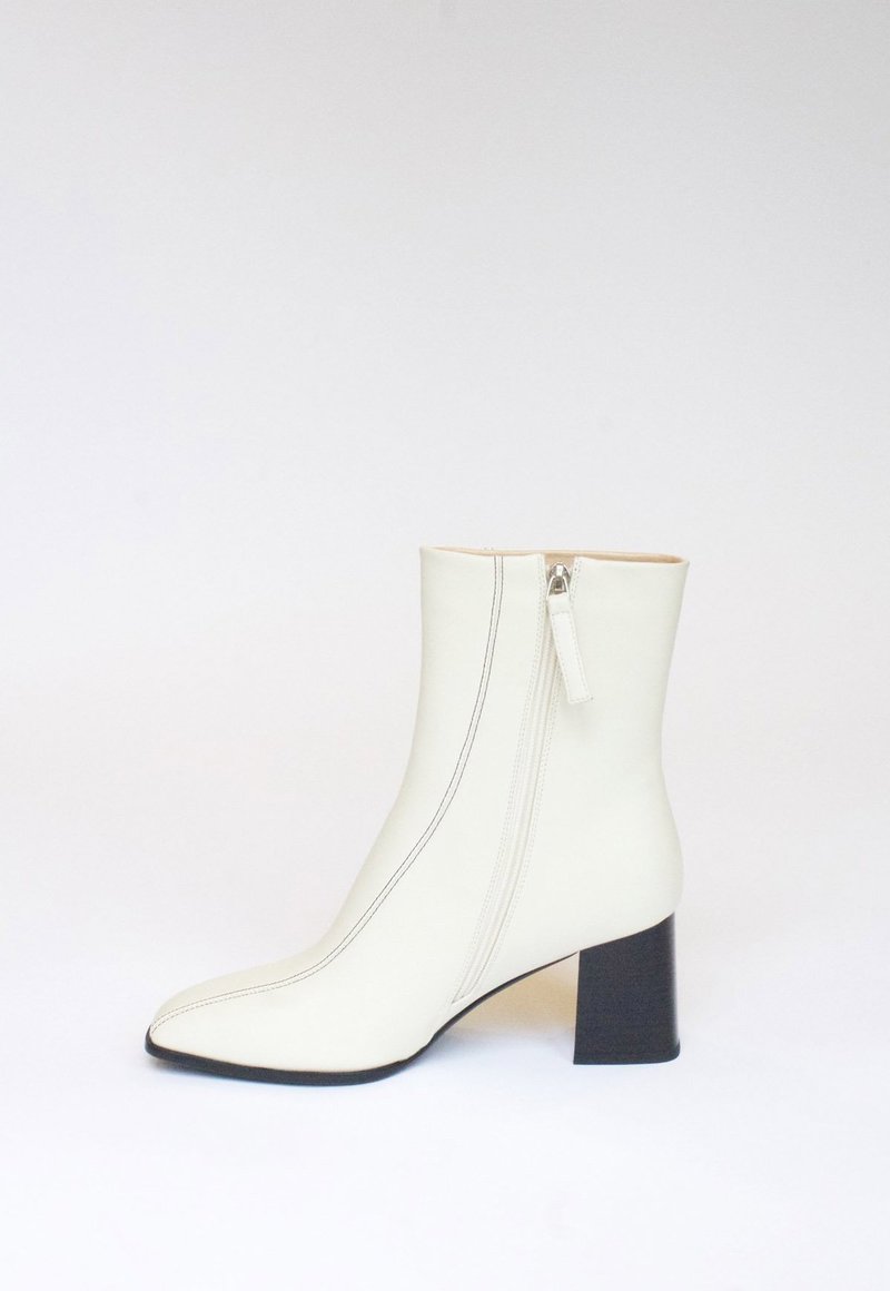 Collection and Co Roka Boot - White | Garmentory