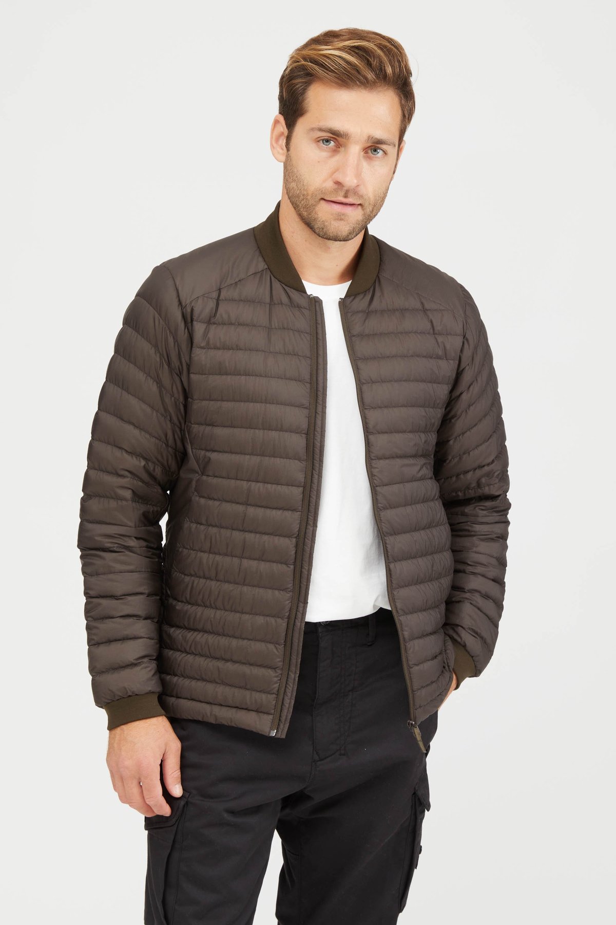 VEILANCE CONDUIT LT JACKET - SEDIMENT | Garmentory